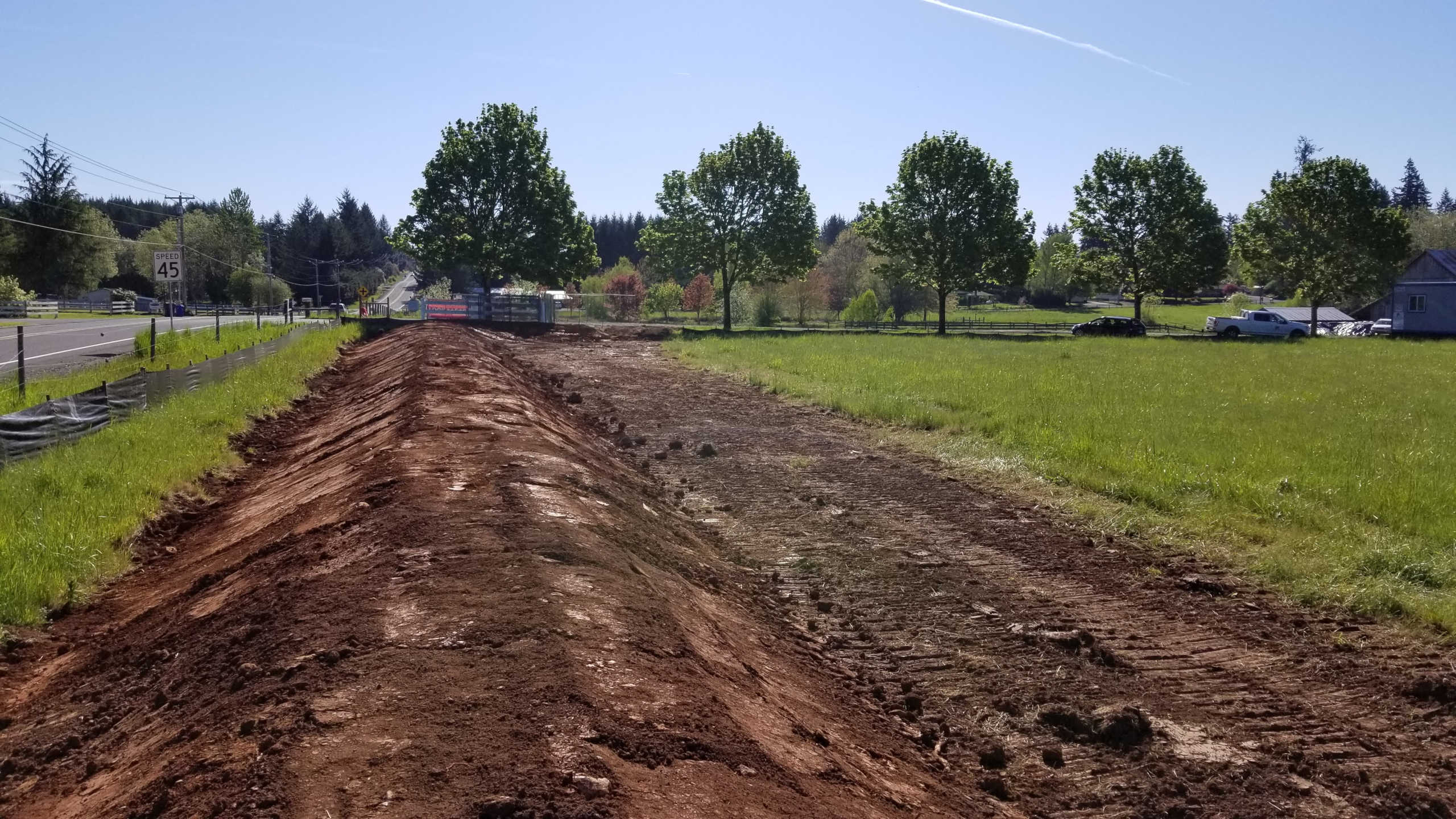 1May2019-Soil_berm_along_Beavercreek_Road-West_Field-2560px – Clackamas ...
